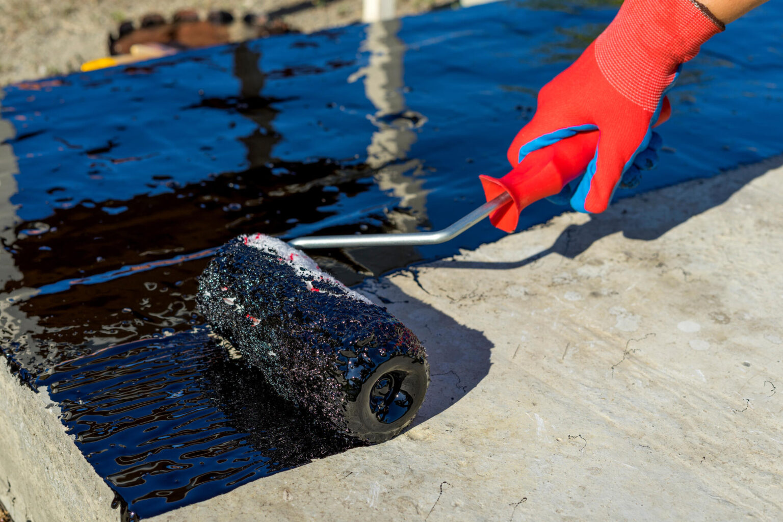 How To Apply Rubber Roof Coating? (5 Step Guide)