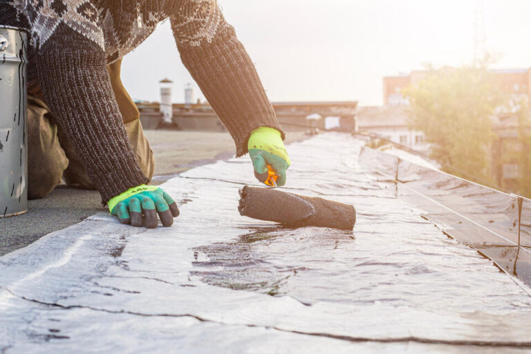 How To Apply Rubber Roof Coating? (5 Step Guide)
