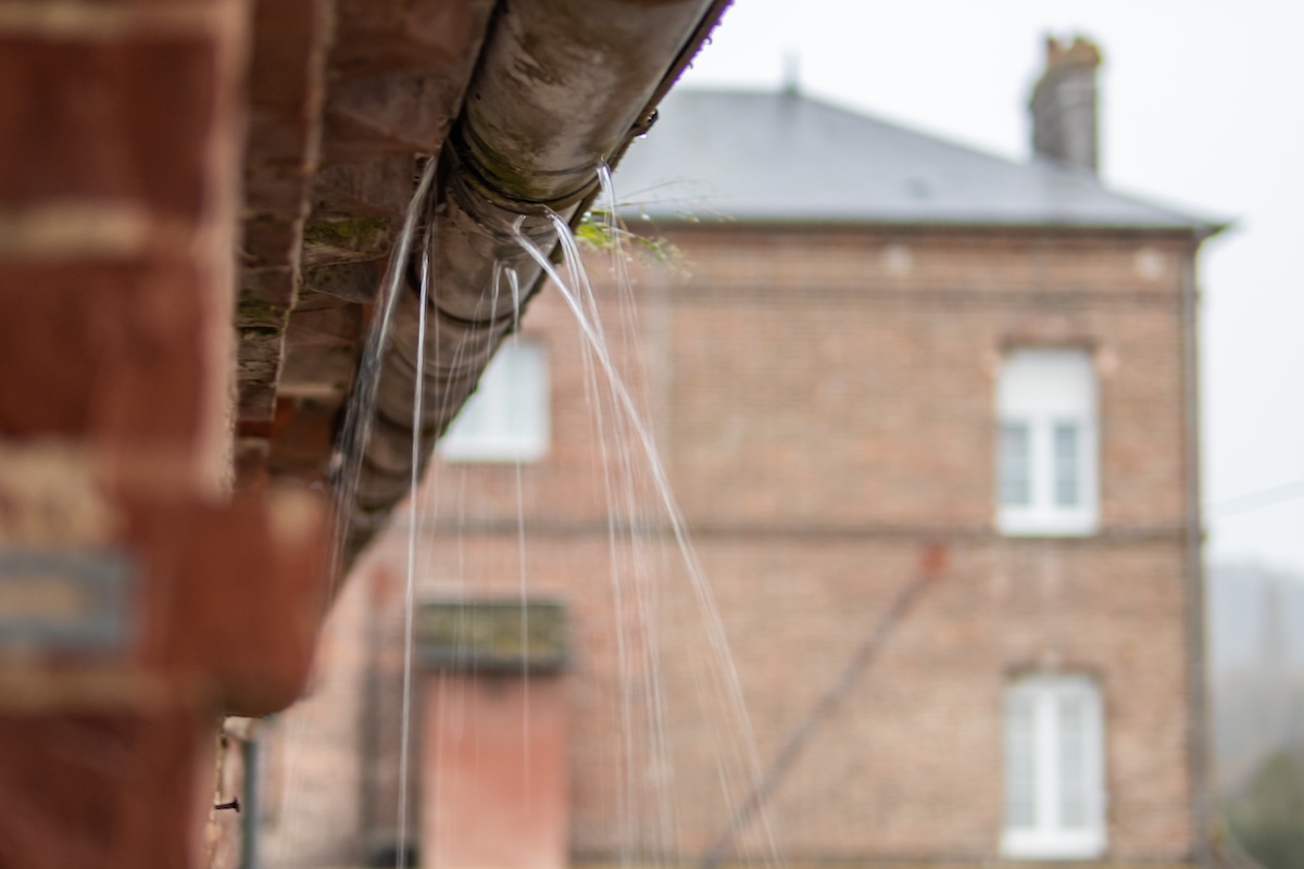 Commercial Gutter Repair (5 Expert Tips)
